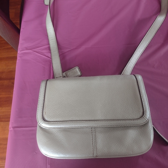 Clarks | Bags | Clarks White Shoulder Bag | Poshmark
